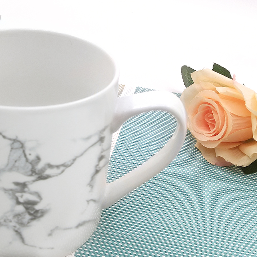 Elegant ceramic ceramic mug with decals